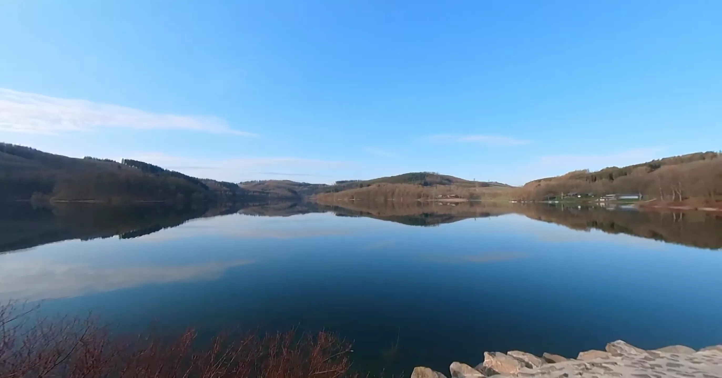Der Hennesee und die Hennentalsperre - Infos & Fakten